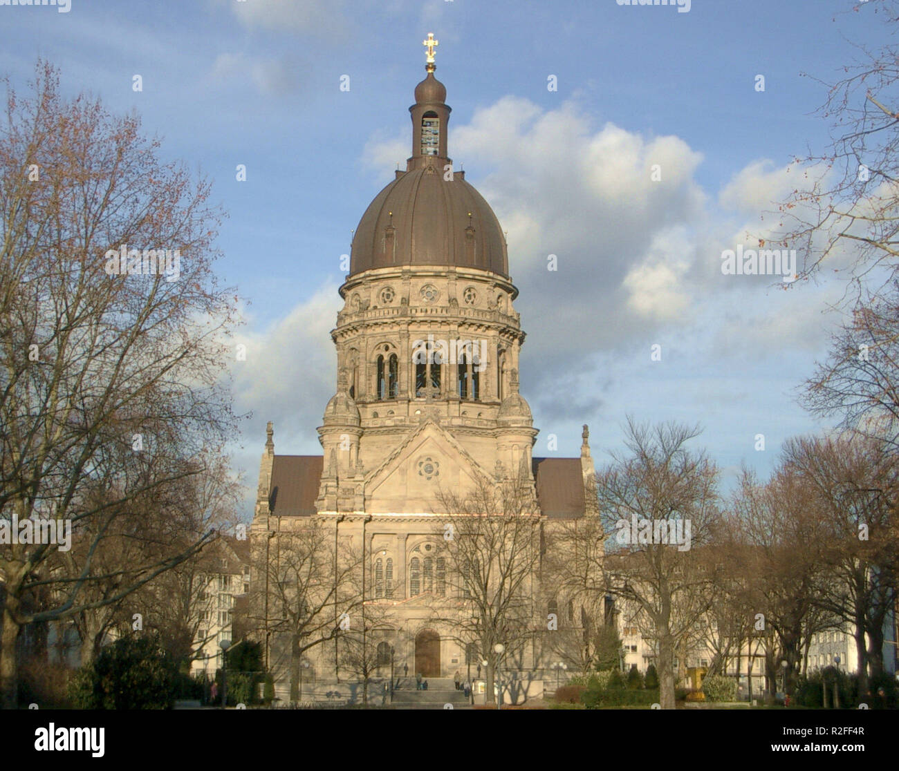 Mainzer kirche -Fotos und -Bildmaterial in hoher Auflösung – Alamy