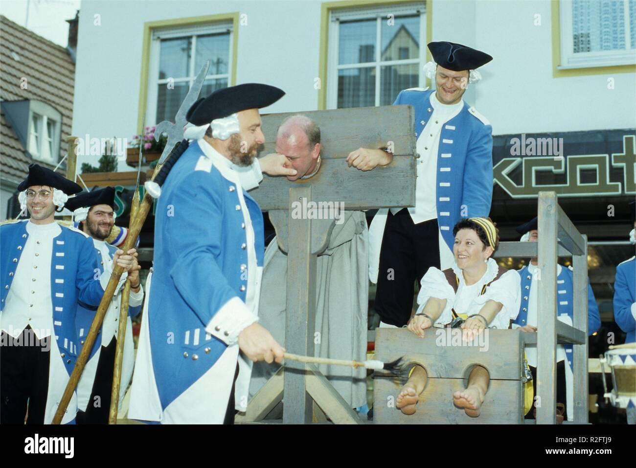 Justiz bayern uniform -Fotos und -Bildmaterial in hoher Auflösung – Alamy