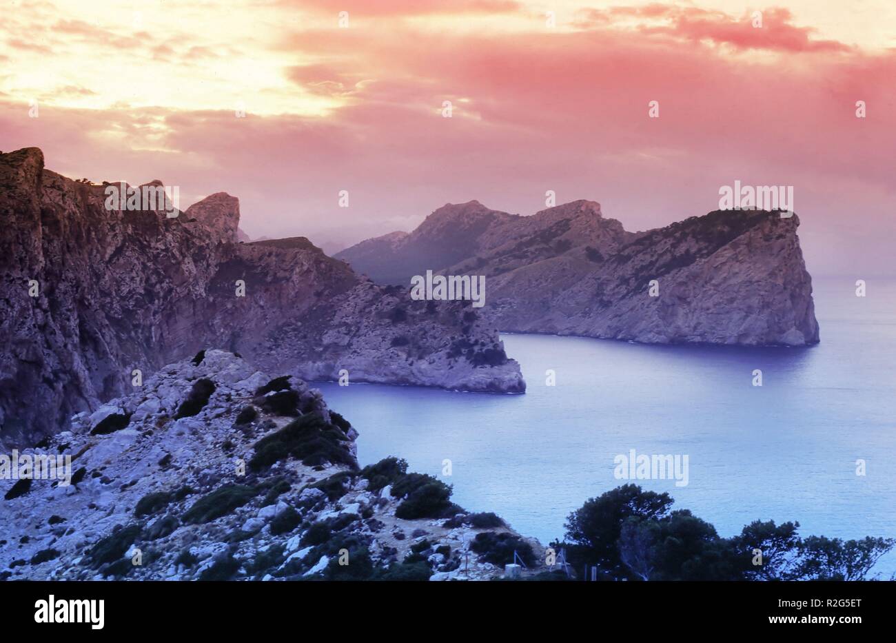 Cap formentor stormy -Fotos und -Bildmaterial in hoher Auflösung – Alamy