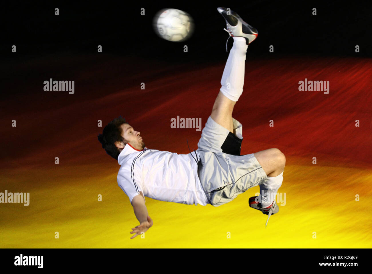 Overhead kick -Fotos und -Bildmaterial in hoher Auflösung – Alamy