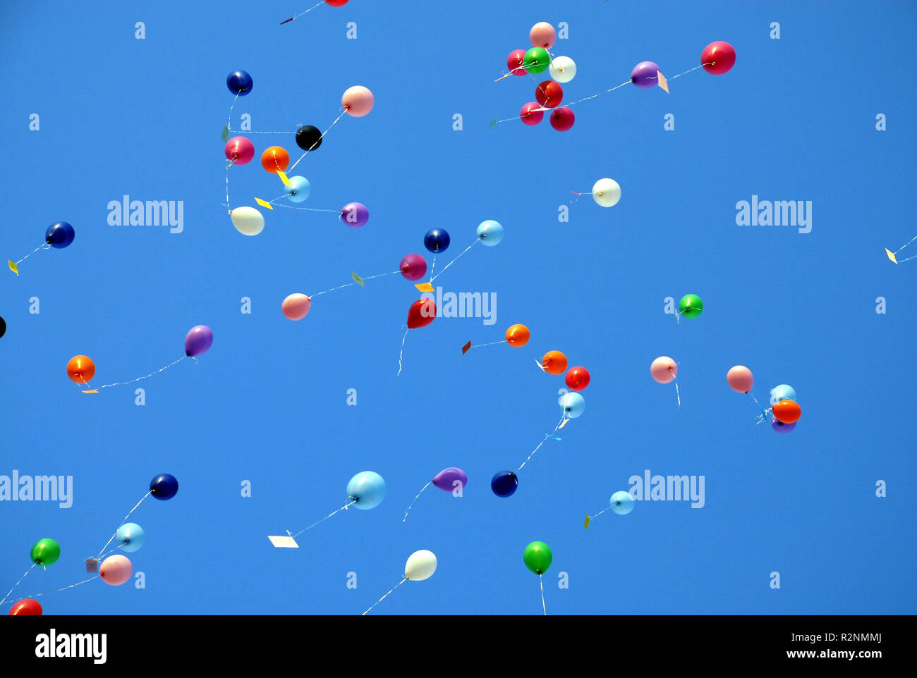 99 Luftballons Fotos Und Bildmaterial In Hoher Auflösung Alamy