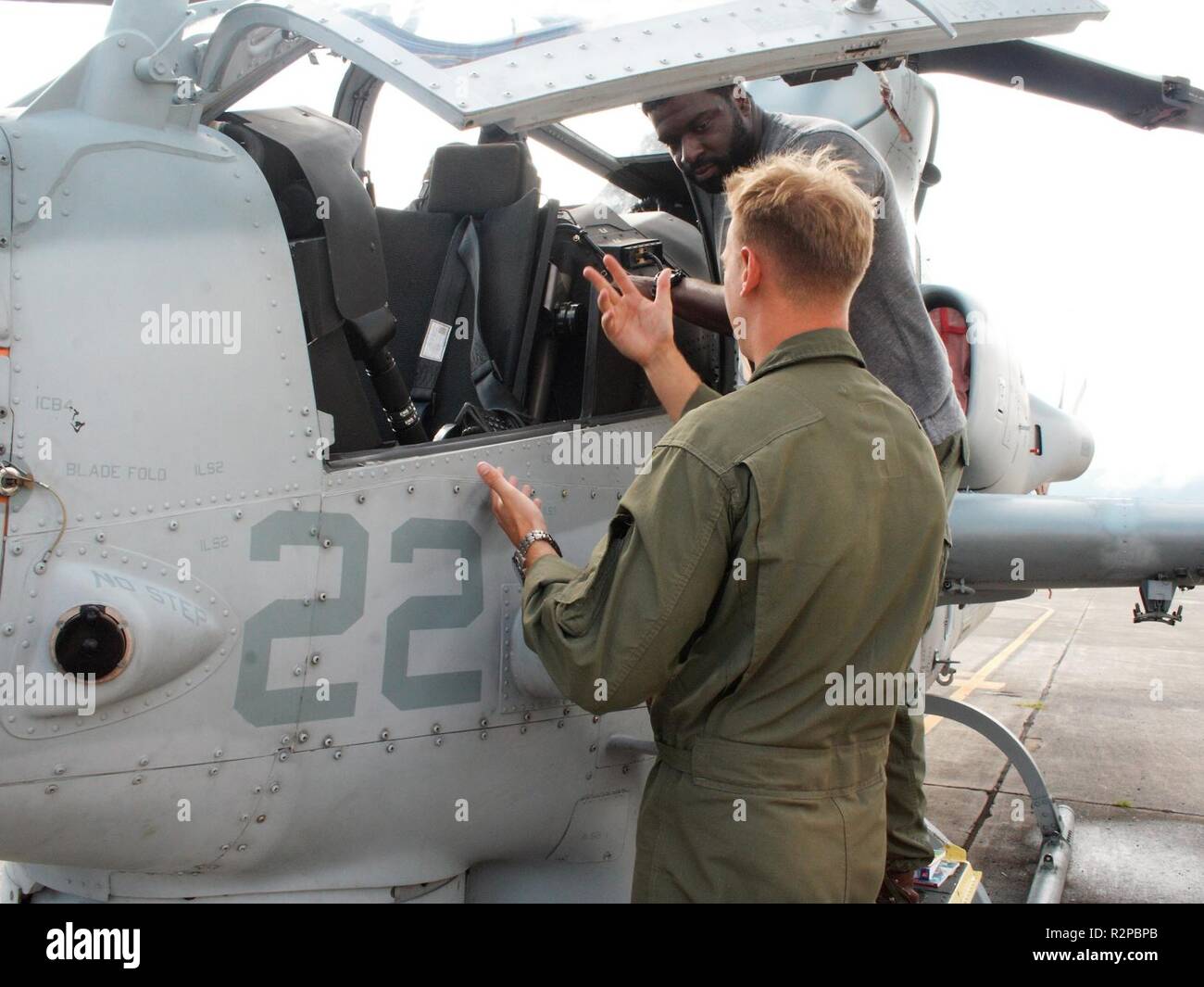 Magnum hubschrauber -Fotos und -Bildmaterial in hoher Auflösung – Alamy