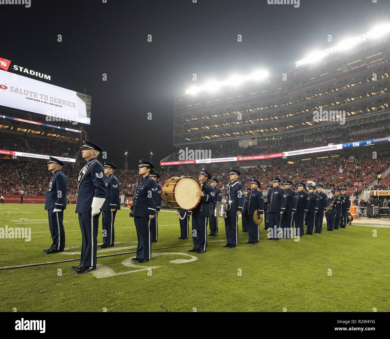 Die US Air Force Band des Goldenen Westen von Travis Air Force Base ...
