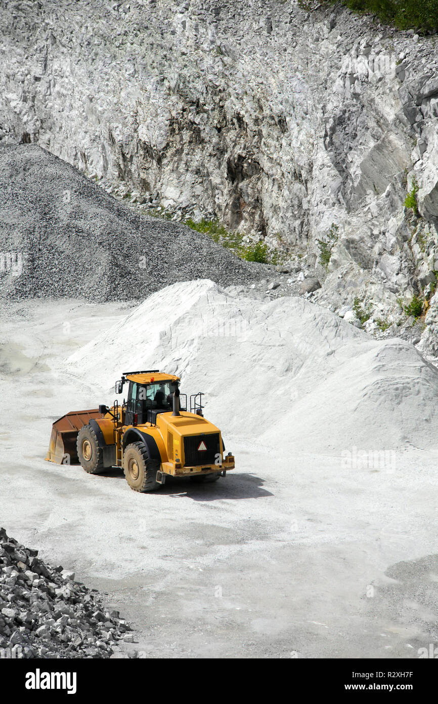 Magnesium mine -Fotos und -Bildmaterial in hoher Auflösung – Alamy