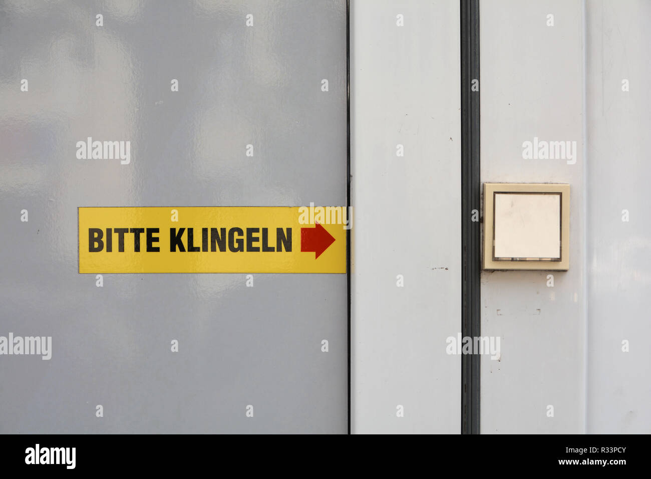 Bitte klingeln -Fotos und -Bildmaterial in hoher Auflösung – Alamy