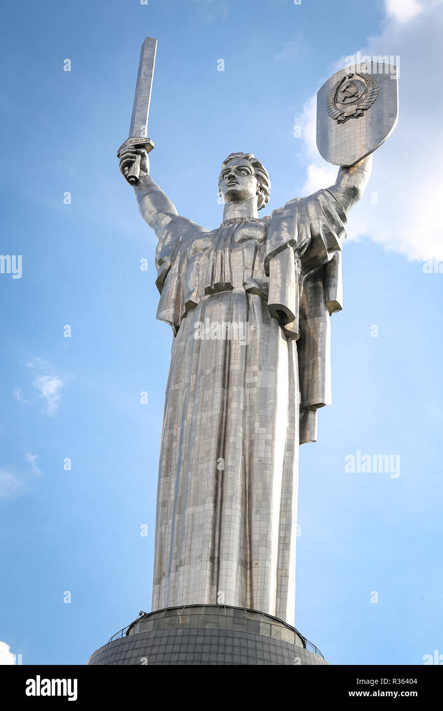 Rodina mat mutterland denkmal in kyiv -Fotos und -Bildmaterial in hoher ...