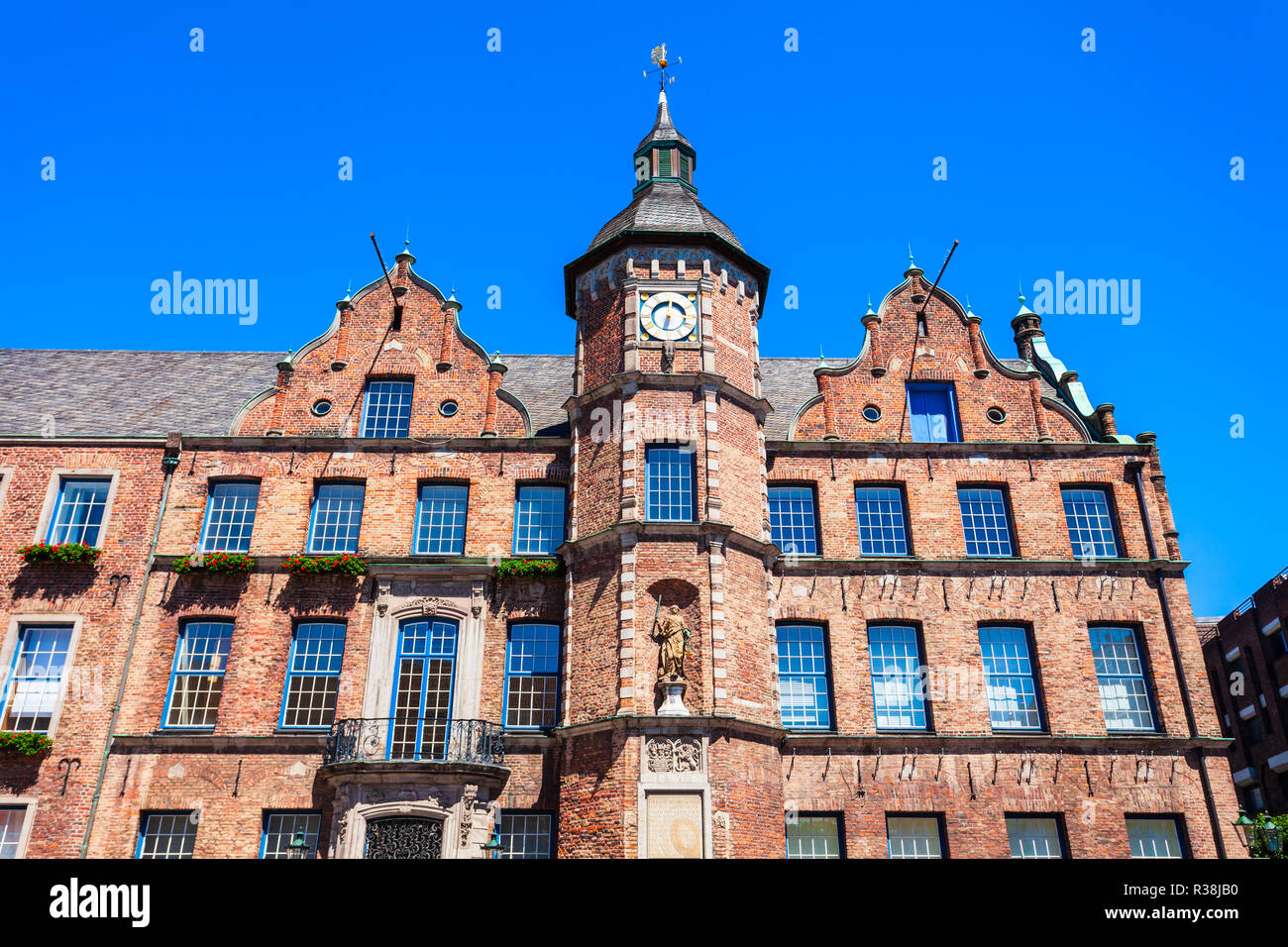 Rathaus oder das alte Rathaus auf dem Marktplatz in der Altstadt ...