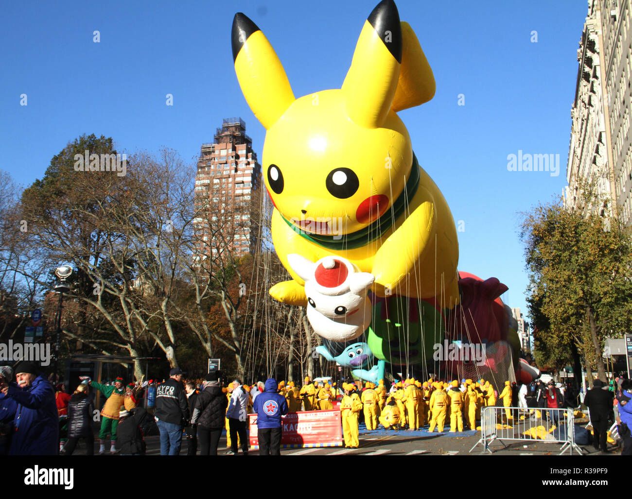 Pikachu parade -Fotos und -Bildmaterial in hoher Auflösung – Alamy