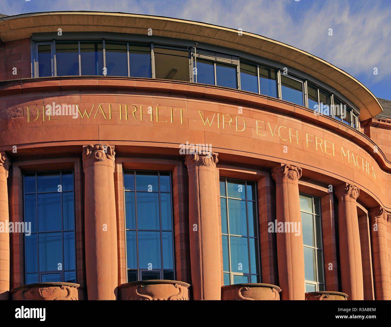 Universita tsgeba ude -Fotos und -Bildmaterial in hoher Auflösung – Alamy