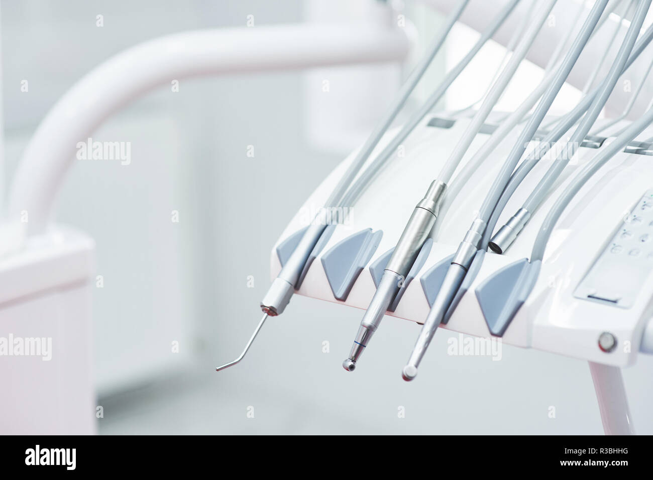 Dental suction tool -Fotos und -Bildmaterial in hoher Auflösung – Alamy