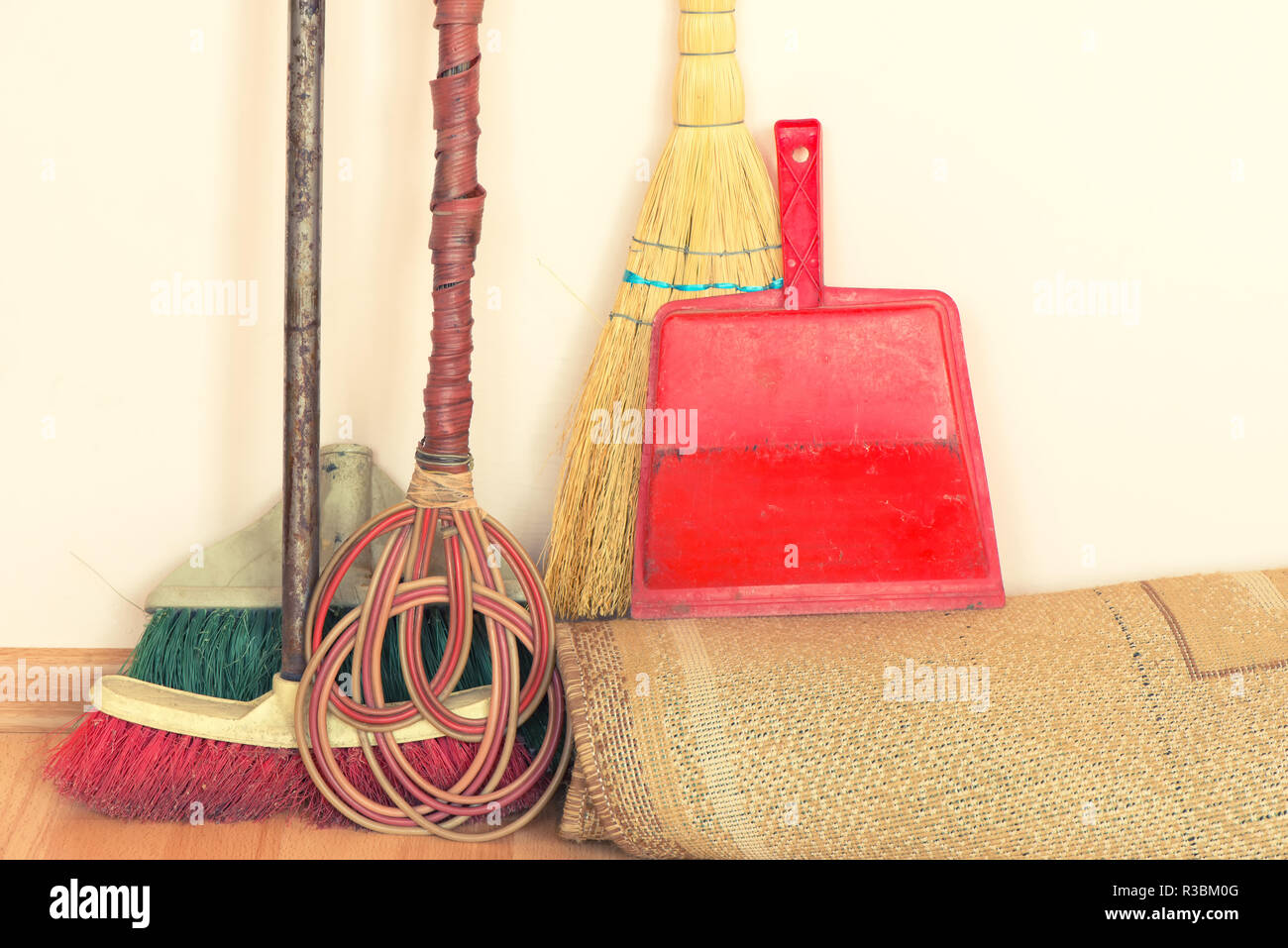 Haushaltsgegenstände aus kunststoff -Fotos und -Bildmaterial in hoher ...