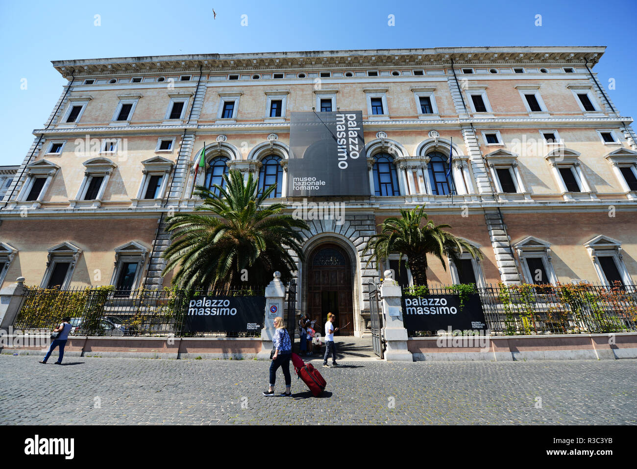 Palazzo massimo -Fotos und -Bildmaterial in hoher Auflösung – Alamy