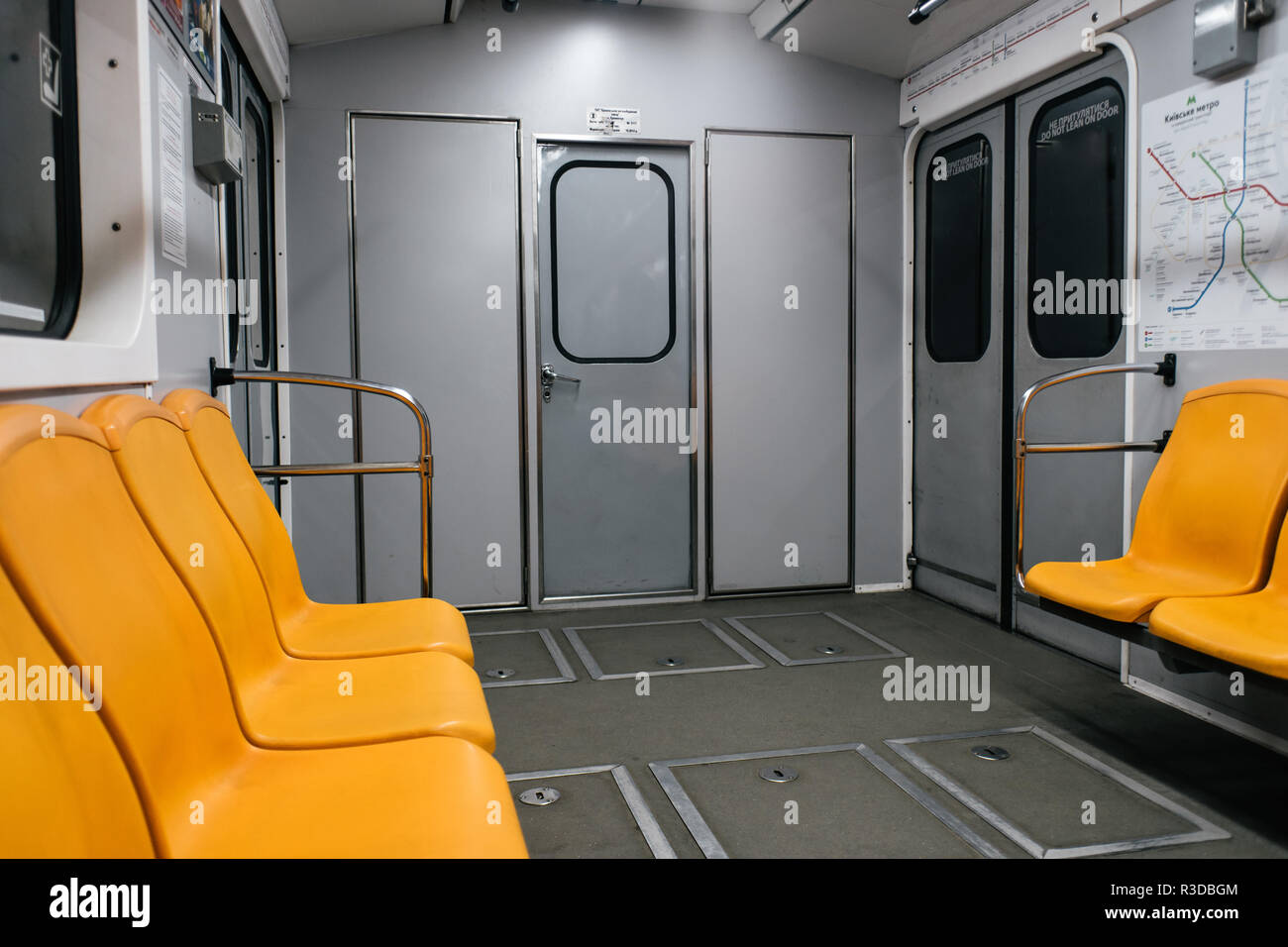 Kiev metro -Fotos und -Bildmaterial in hoher Auflösung – Alamy