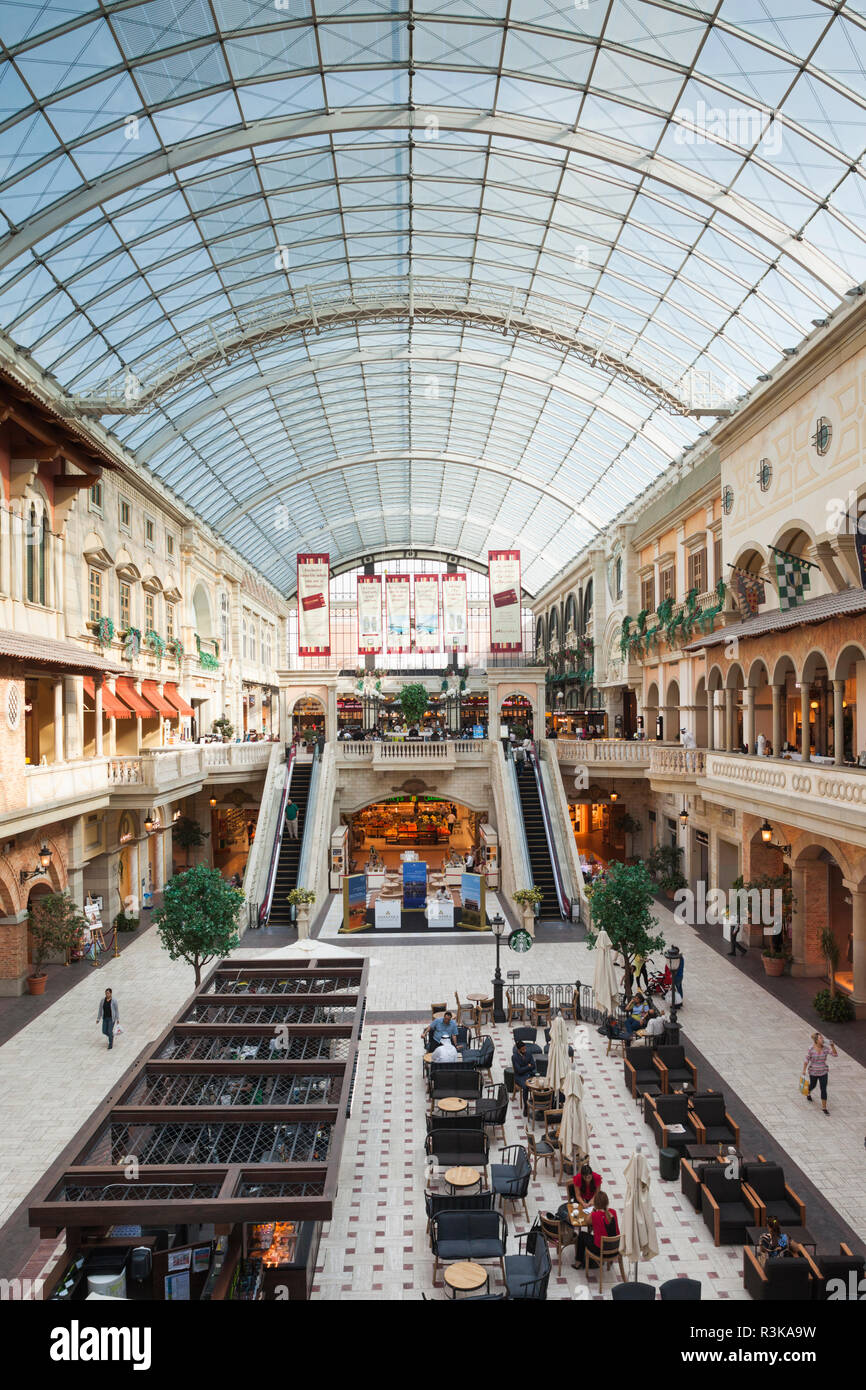 Mercato shopping mall -Fotos und -Bildmaterial in hoher Auflösung – Alamy