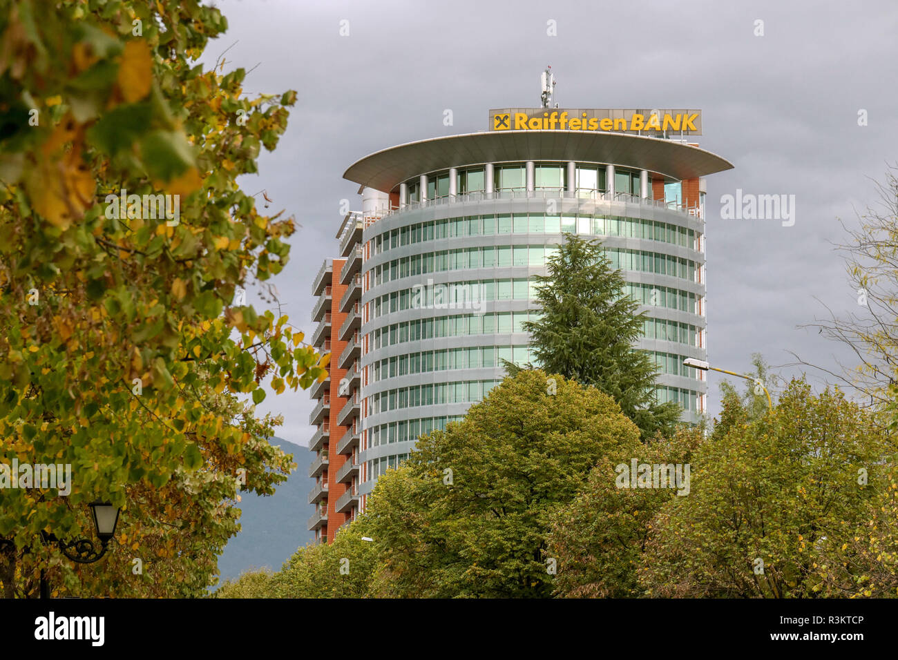 Tirana bank -Fotos und -Bildmaterial in hoher Auflösung – Alamy