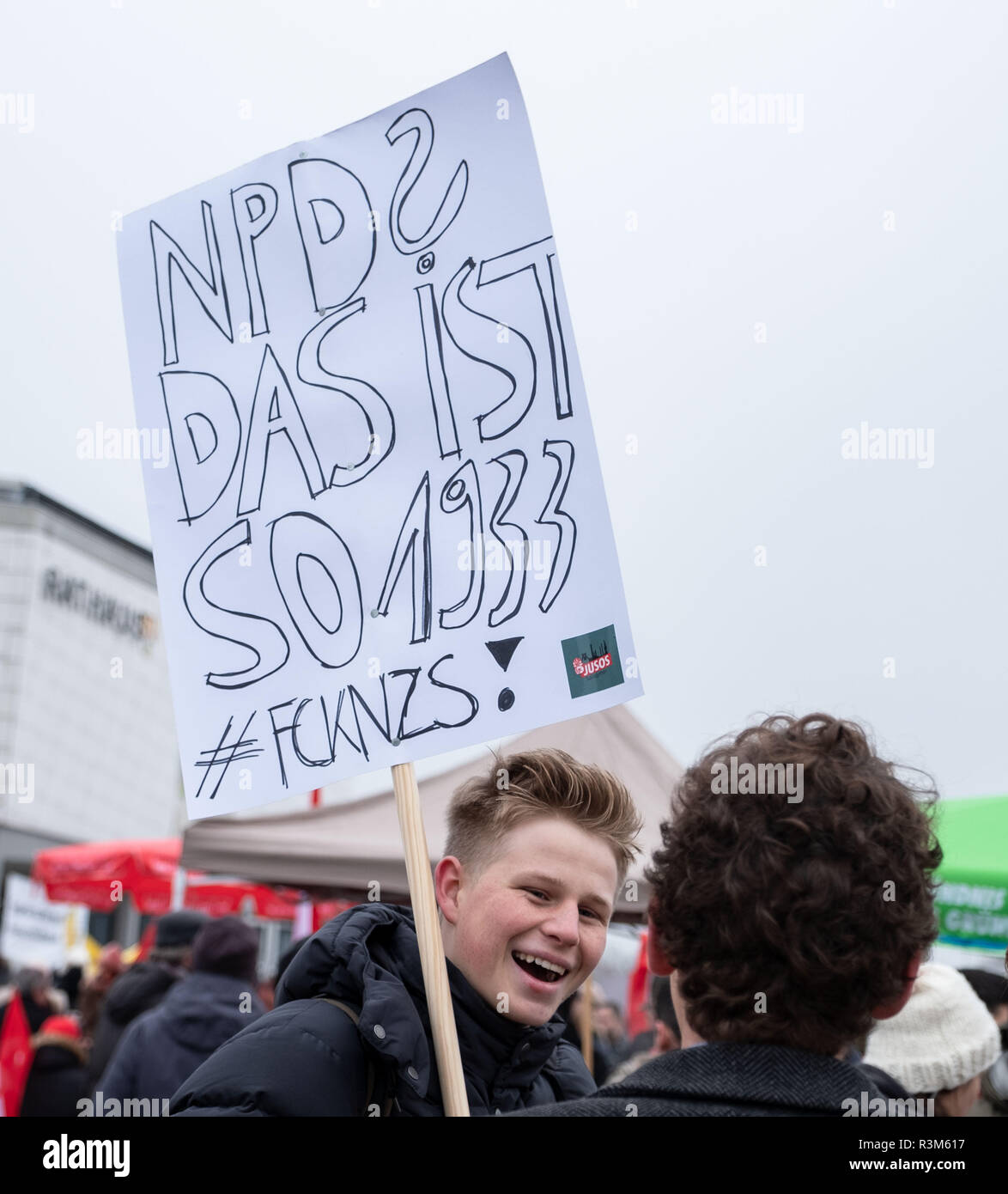 Npd poster germany -Fotos und -Bildmaterial in hoher Auflösung – Alamy