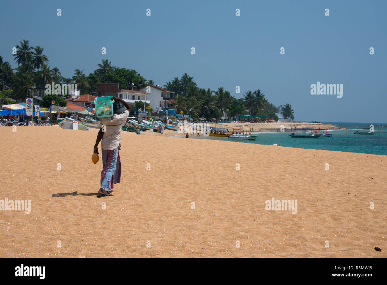 Calamander unawatuna strand -Fotos und -Bildmaterial in hoher Auflösung ...