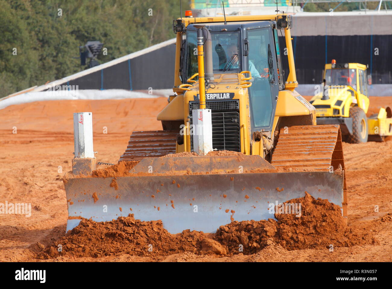 Caterpillar baufahrzeuge Stockfotos und -bilder Kaufen - Alamy