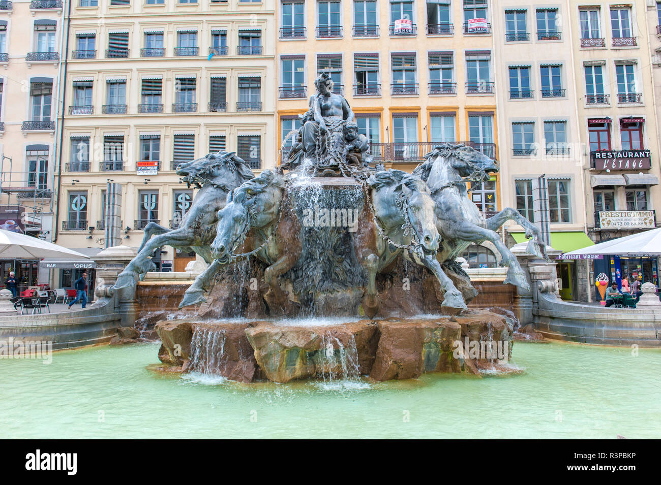 Place des terreaux lyon frankreich -Fotos und -Bildmaterial in hoher ...