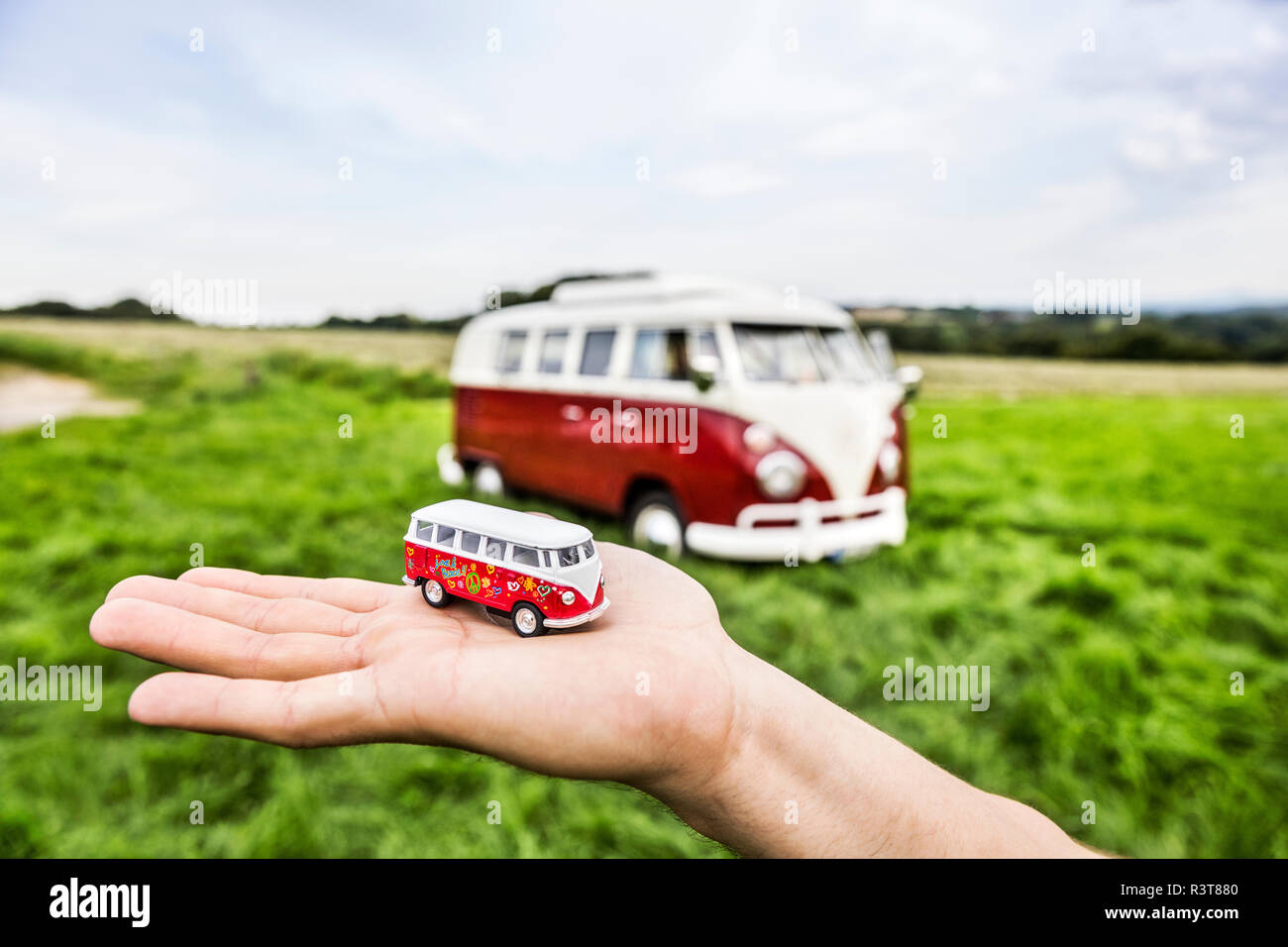Van hand -Fotos und -Bildmaterial in hoher Auflösung – Alamy