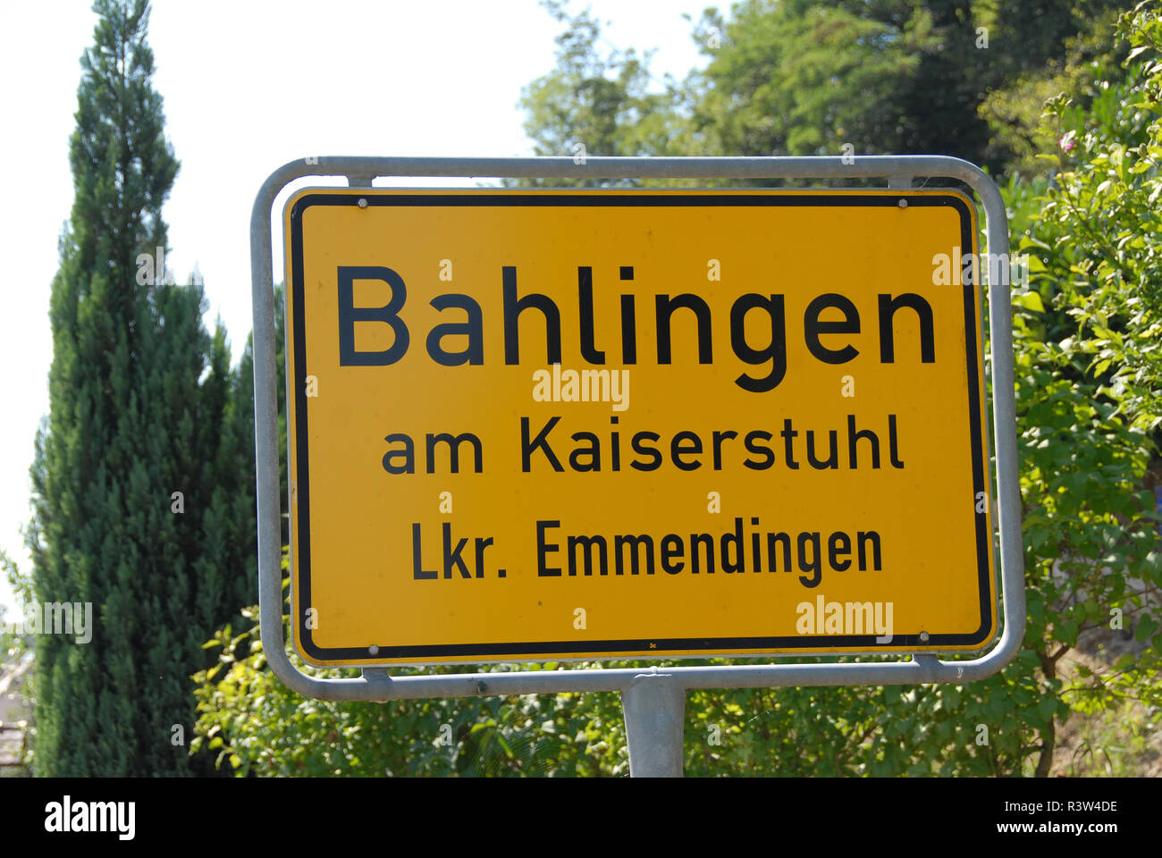 Schild gemeinde -Fotos und -Bildmaterial in hoher Auflösung – Alamy