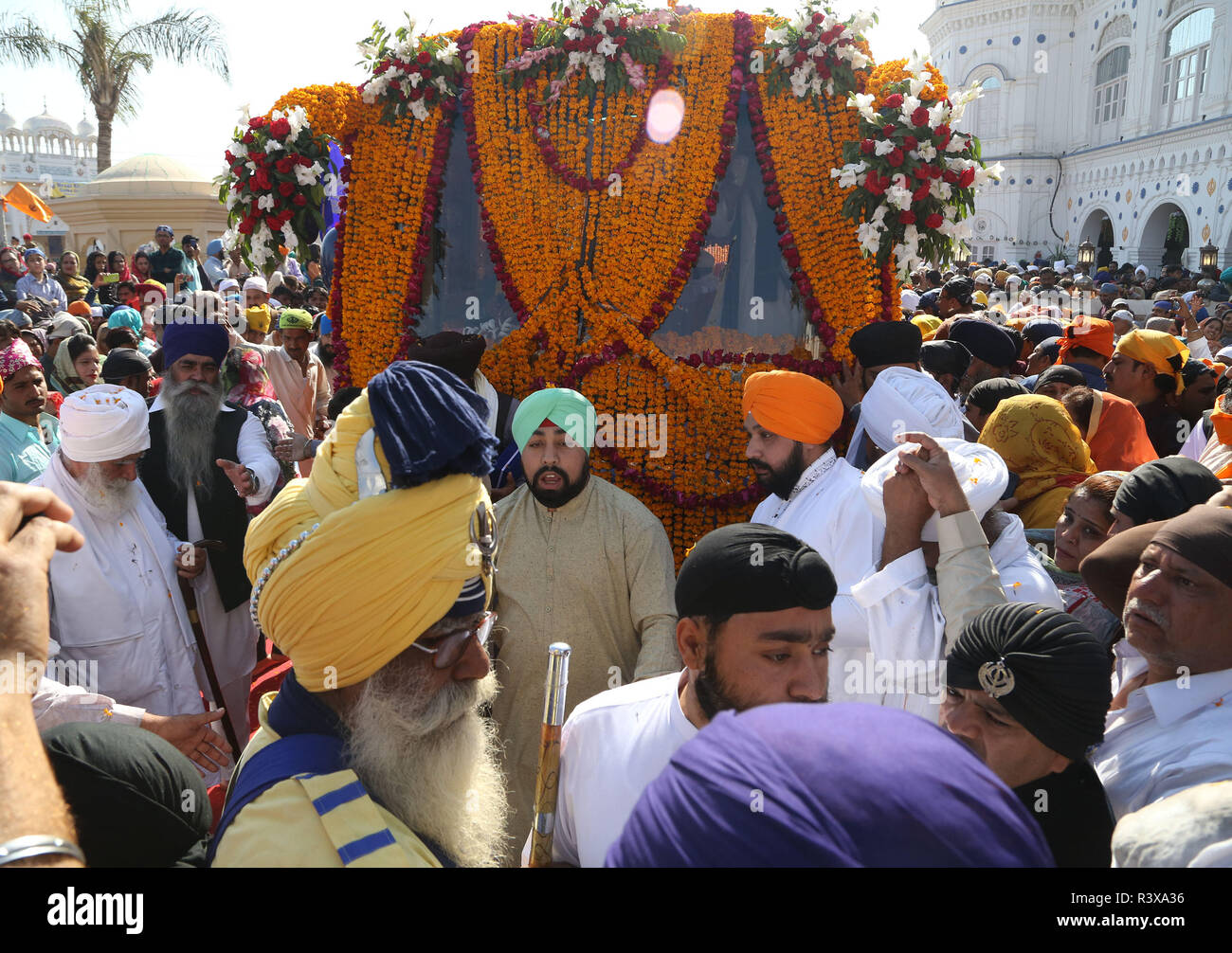 Palki sahib -Fotos und -Bildmaterial in hoher Auflösung – Alamy