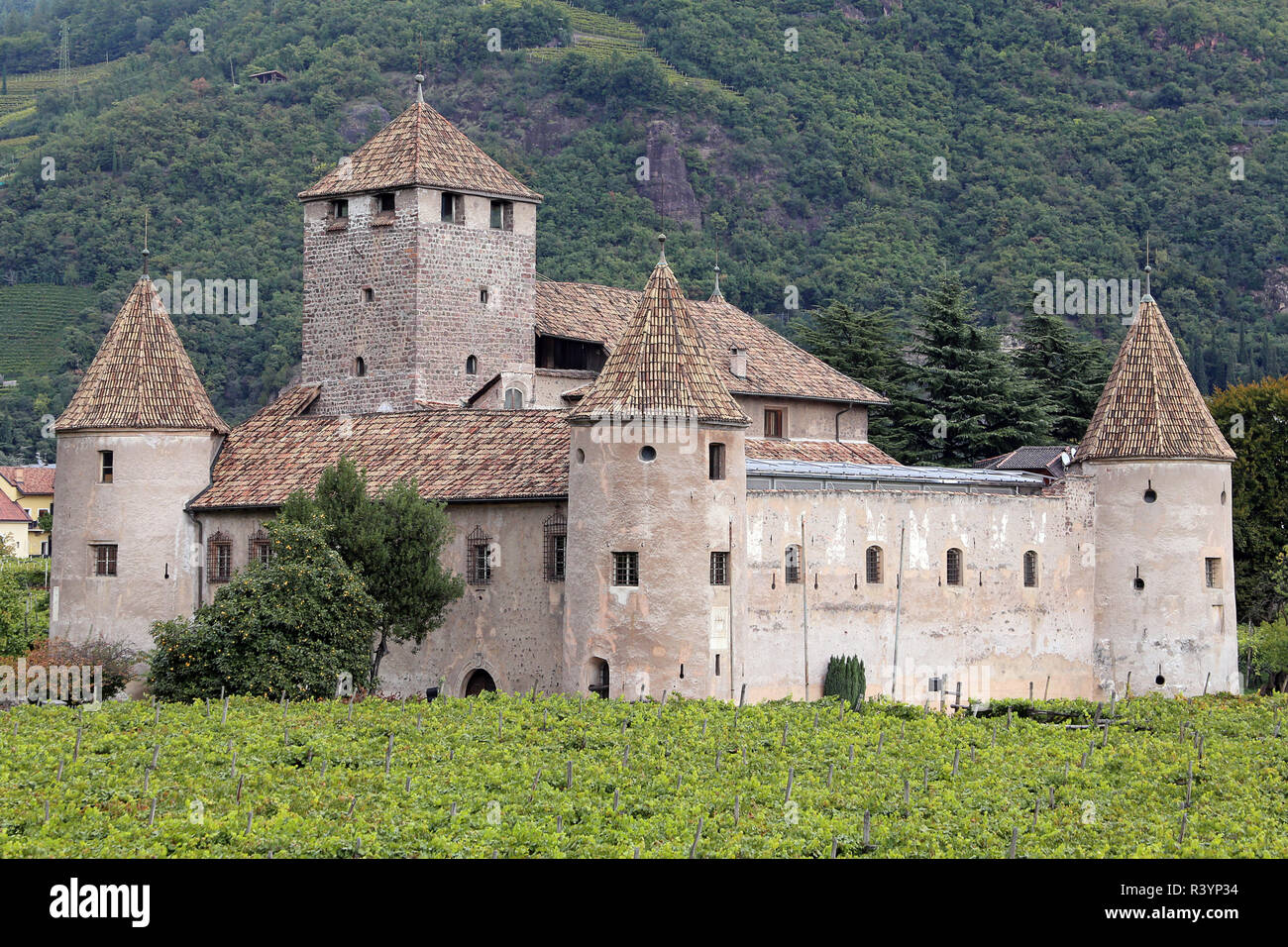 Rundta rme -Fotos und -Bildmaterial in hoher Auflösung – Alamy