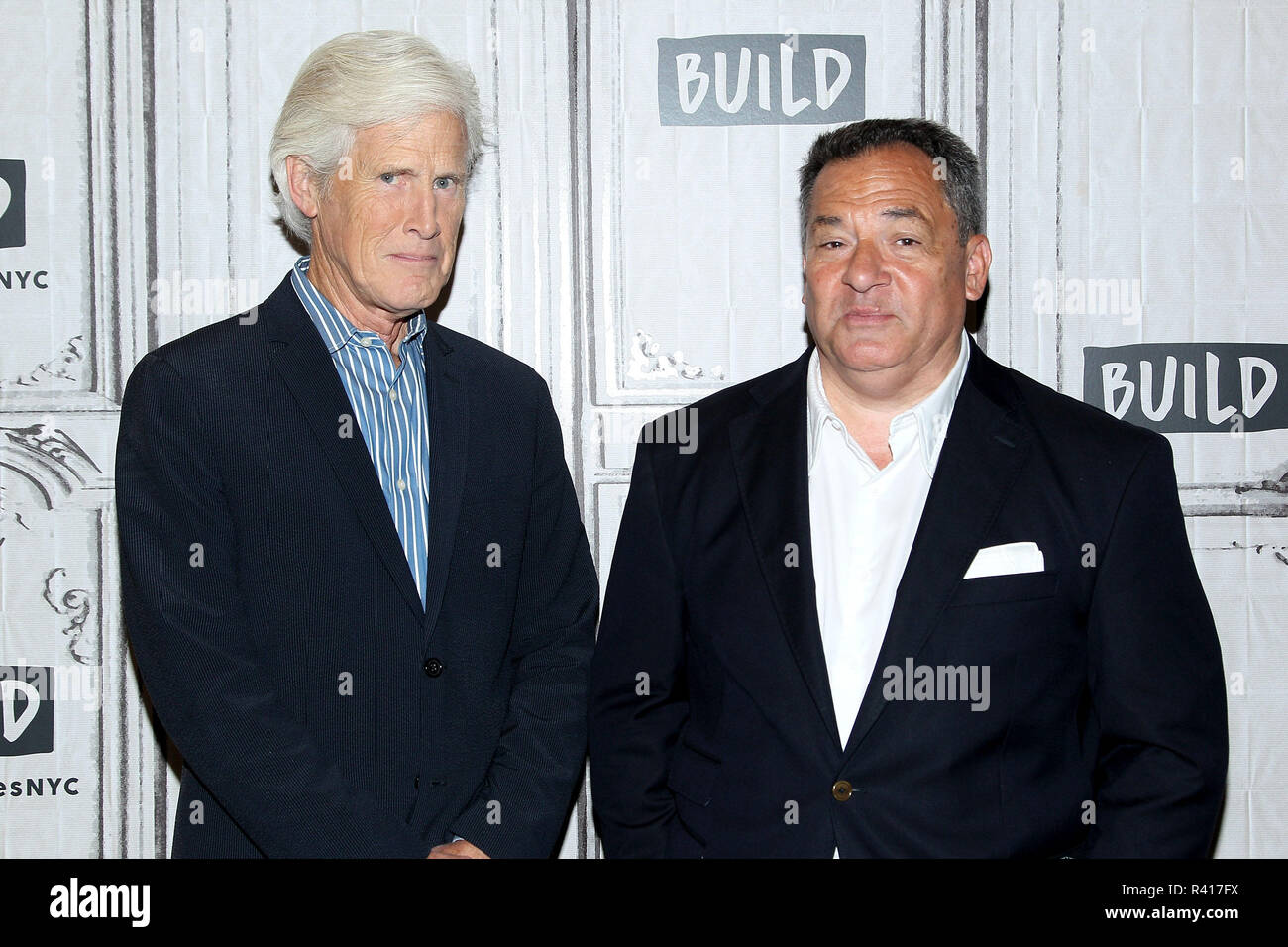 NEW YORK, NY - 19. SEPTEMBER: Bauen präsentiert Keith Morrison und Josh ...