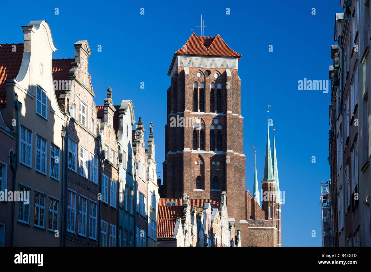 Gotische Bazylika Mariacka (St. Mary's Church) in der Stadt im ...