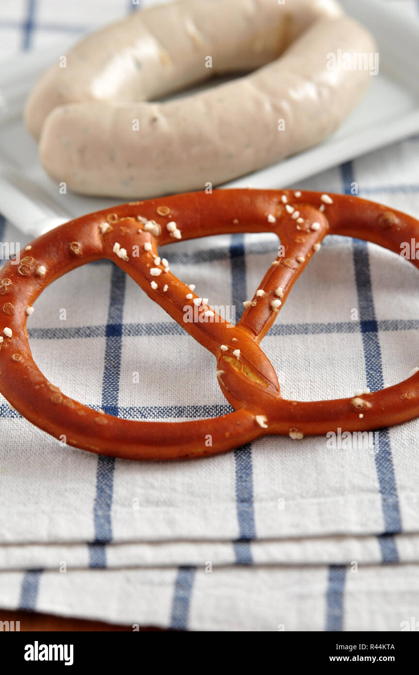 Bayerische Weisswurst Mit Brezel Stockfotos und -bilder Kaufen - Alamy