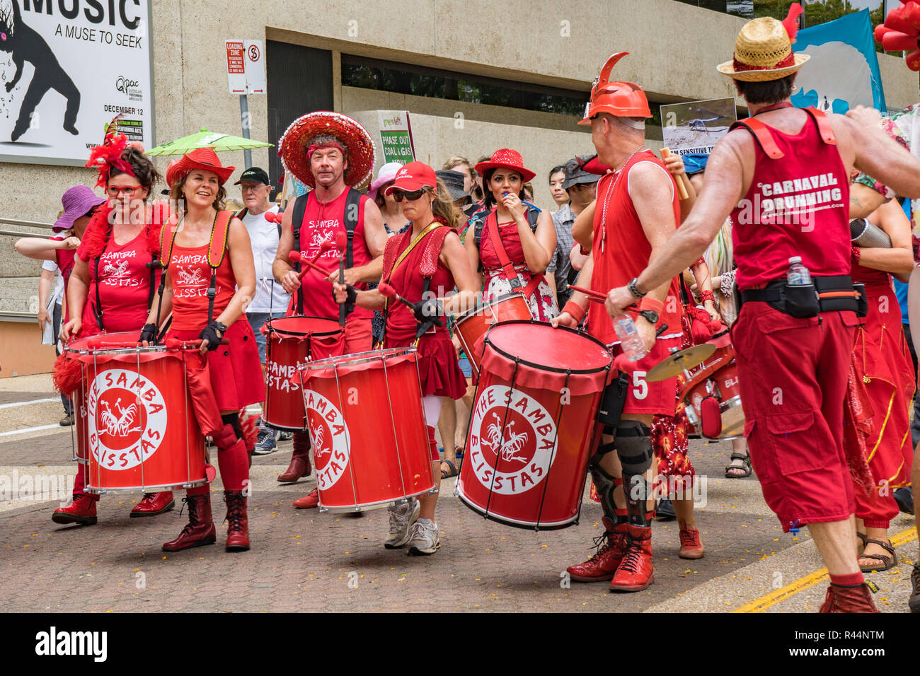 Samba dancing -Fotos und -Bildmaterial in hoher Auflösung – Alamy