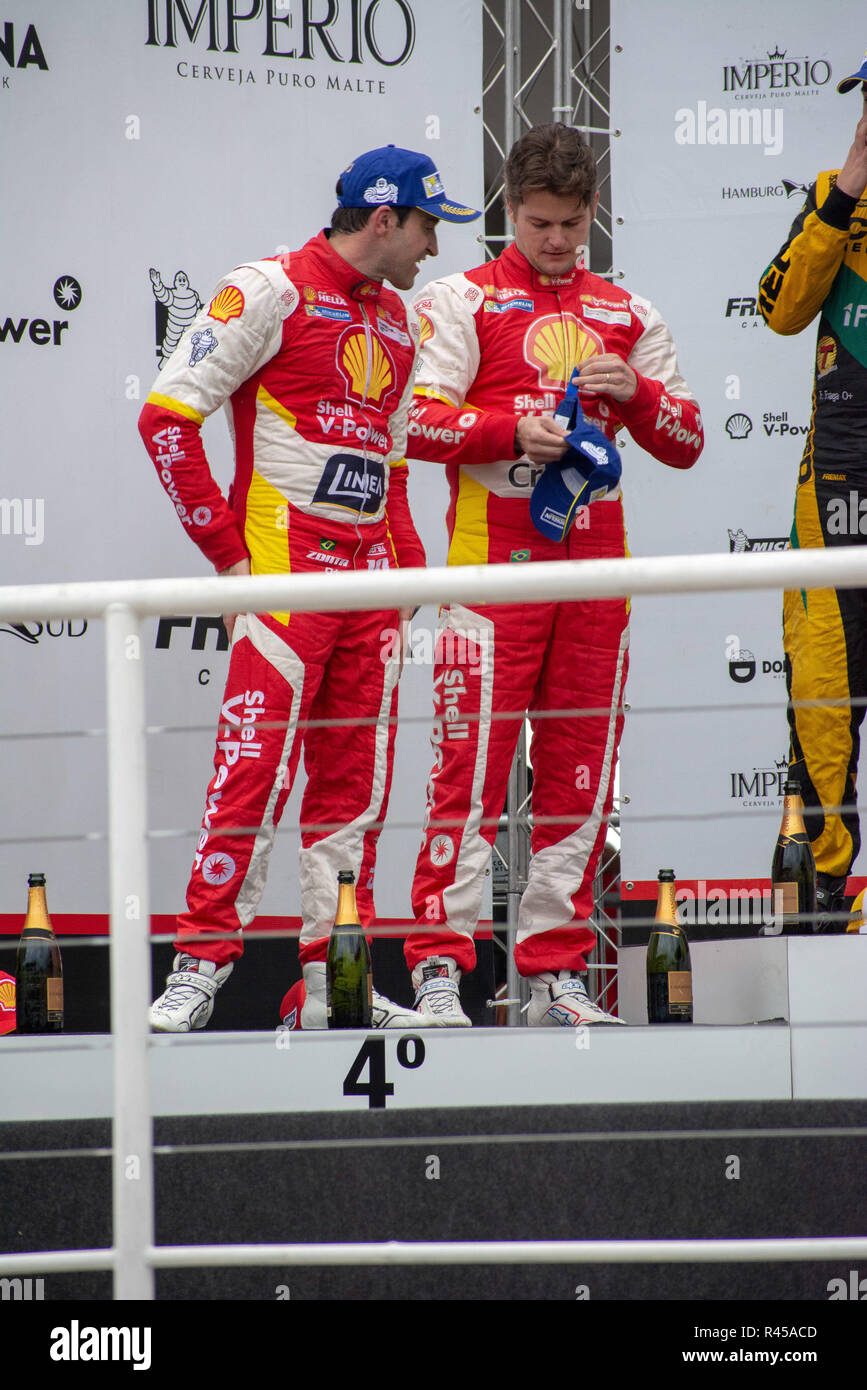 SÃO PAULO, SP - 24.11.2018: PORSCHE GT3 Cup IMPÉRIO PROVA - mit einer Menge von 10.000 ...