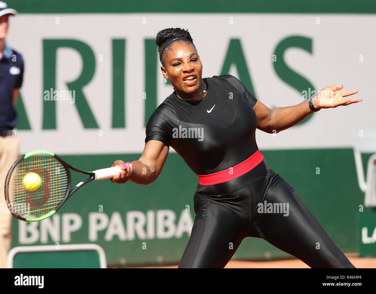 Serena williams vorhand -Fotos und -Bildmaterial in hoher Auflösung – Alamy