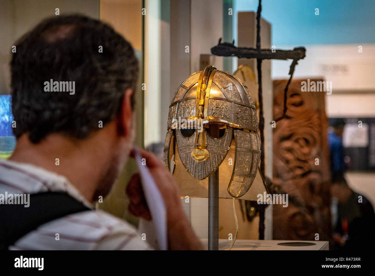 Sutton Hoo Helm, Teil von Sutton Hoo Schatz, British Museum, London ...