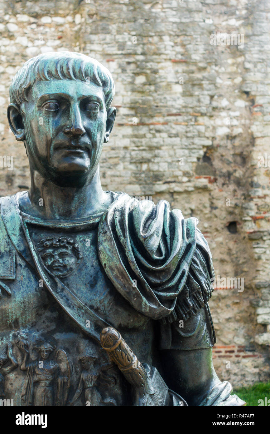 Imperator caesar nerva trajanus augustus -Fotos und -Bildmaterial in ...