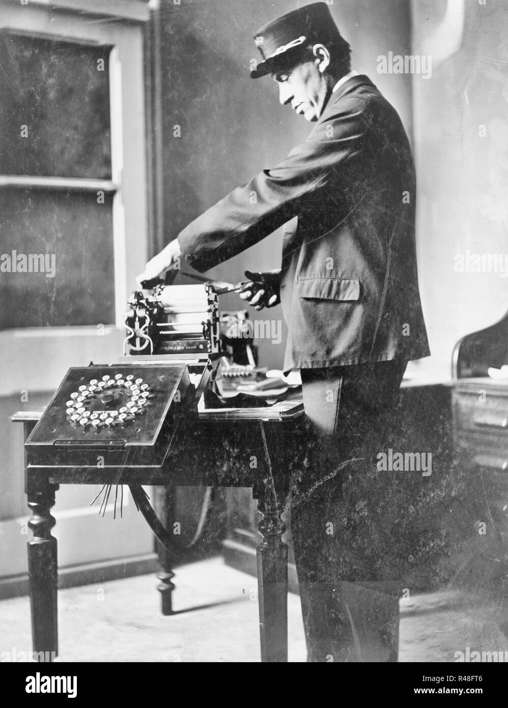 Telegraph Operator Stockfotos und -bilder Kaufen - Alamy