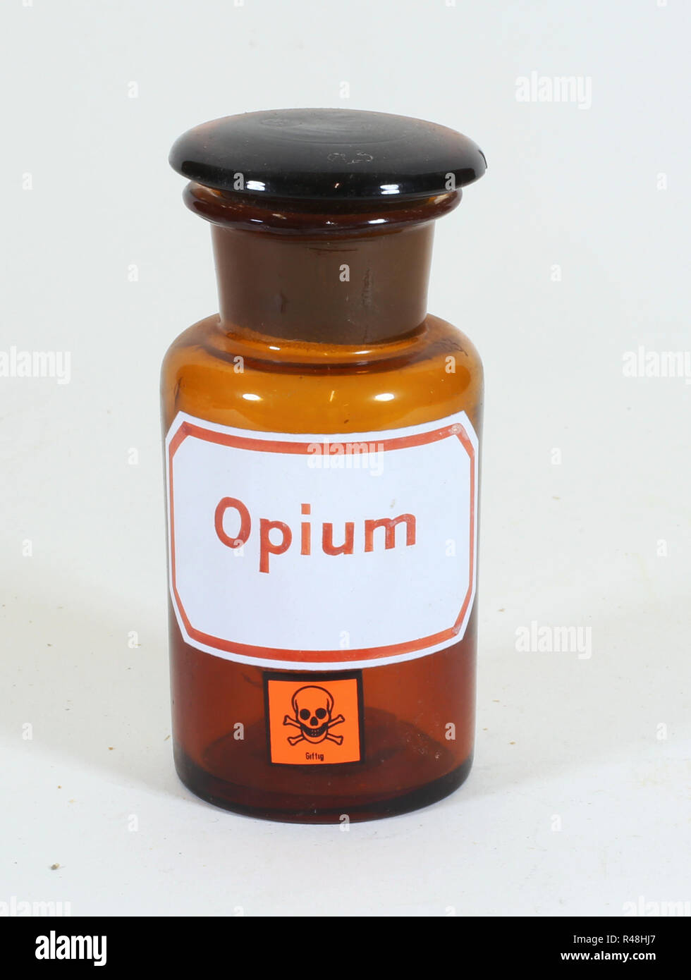 Tinktur aus opium -Fotos und -Bildmaterial in hoher Auflösung – Alamy