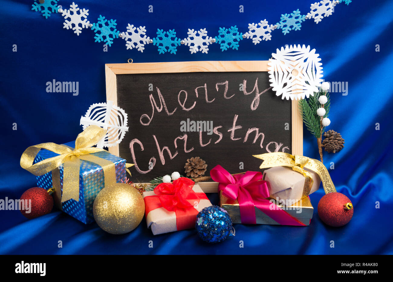 Blaue tafel -Fotos und -Bildmaterial in hoher Auflösung – Alamy