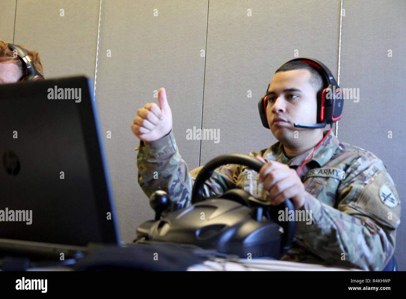 Pfc. Roberto Benitez aus der 312 taktische Psychologische Operationen ...
