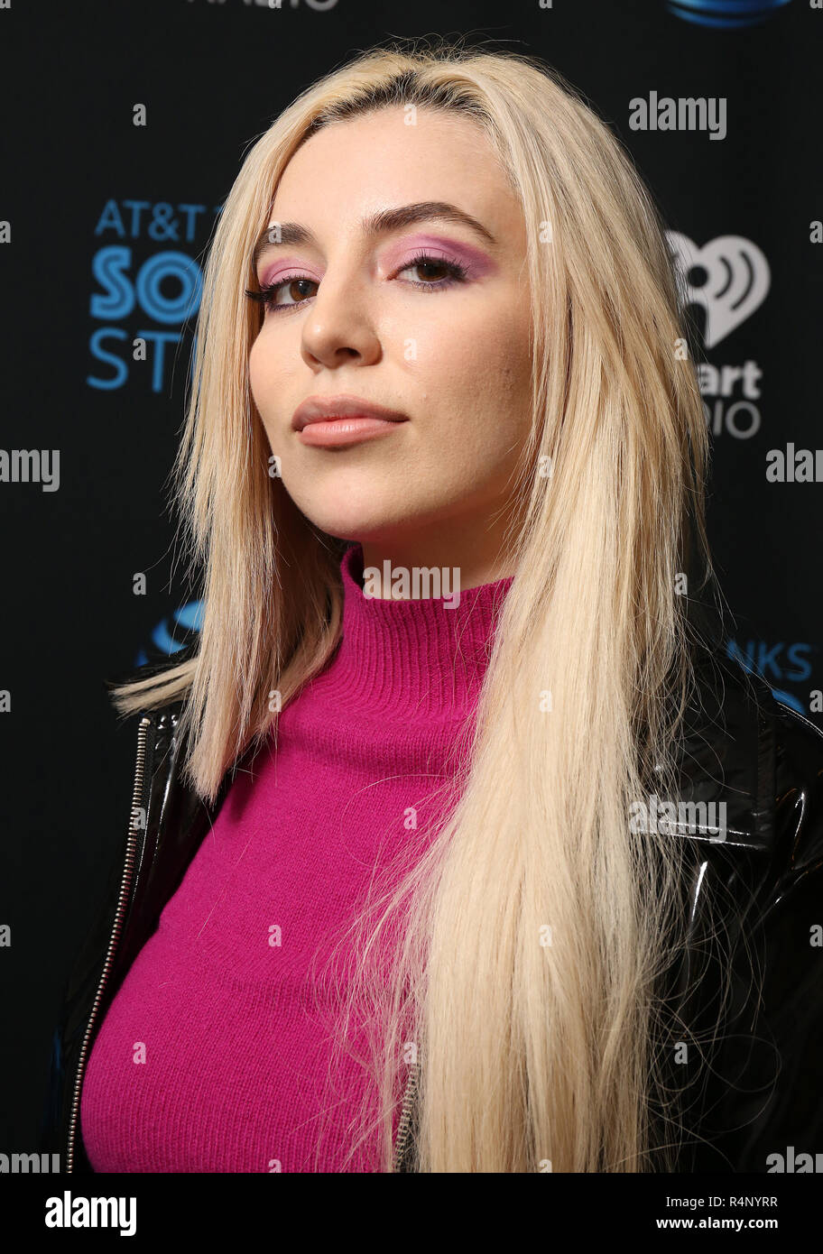 Ava Max 2018 Stockfotos und -bilder Kaufen - Alamy