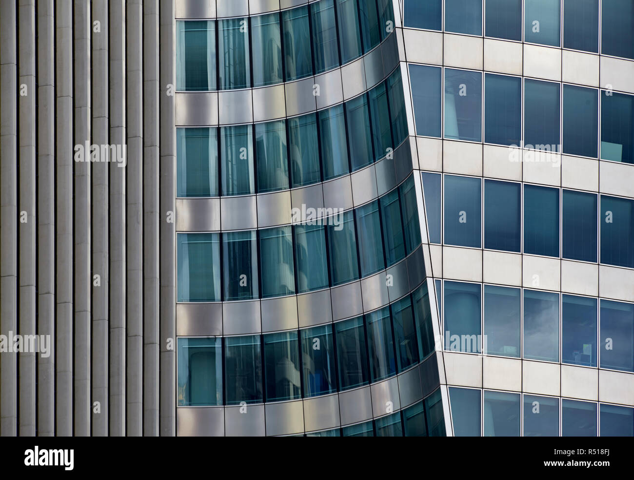 Edf building paris -Fotos und -Bildmaterial in hoher Auflösung – Alamy