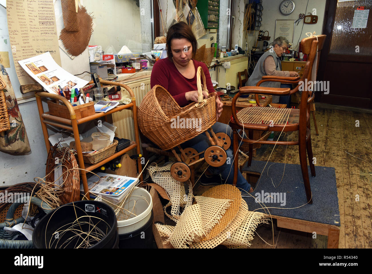 28. November 2018, Nordrhein-Westfalen, Düsseldorf: Korb - binder Julia ...