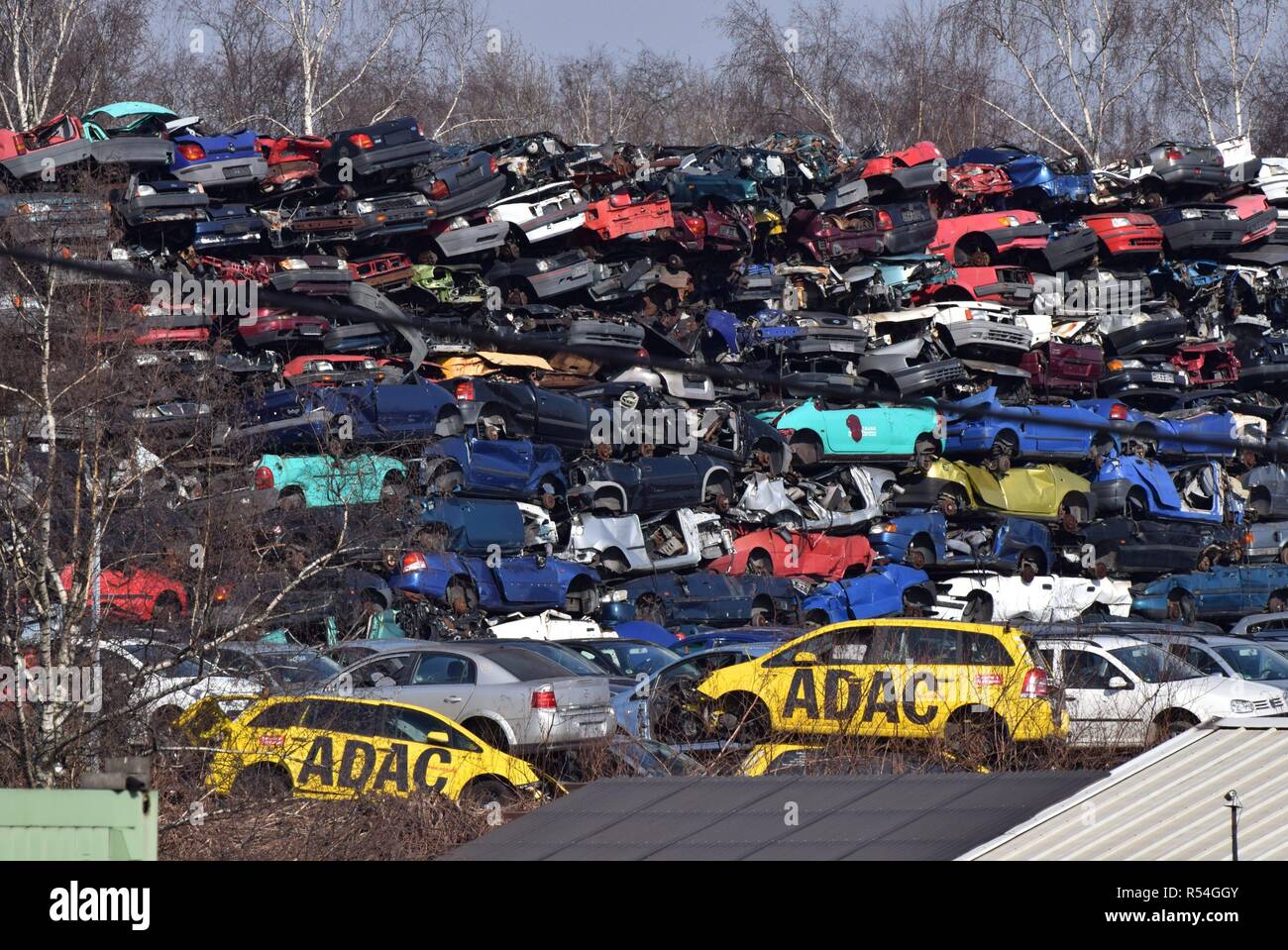 Schrottplatz für Autos am 28.02.2018 in Bottrop - Deutschland ...