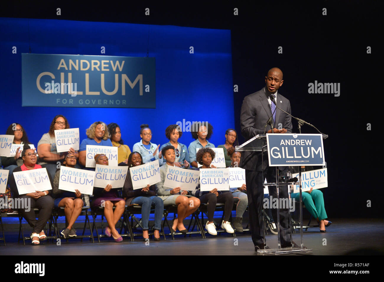Besucht eine frühzeitige Abstimmung der Basis Rallye in Miami Dade ...