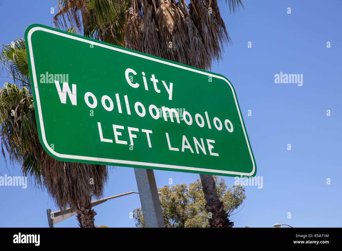 Australische Road Sign in Sydney Woolloomooloo Vorort und Stadt Sydney ...