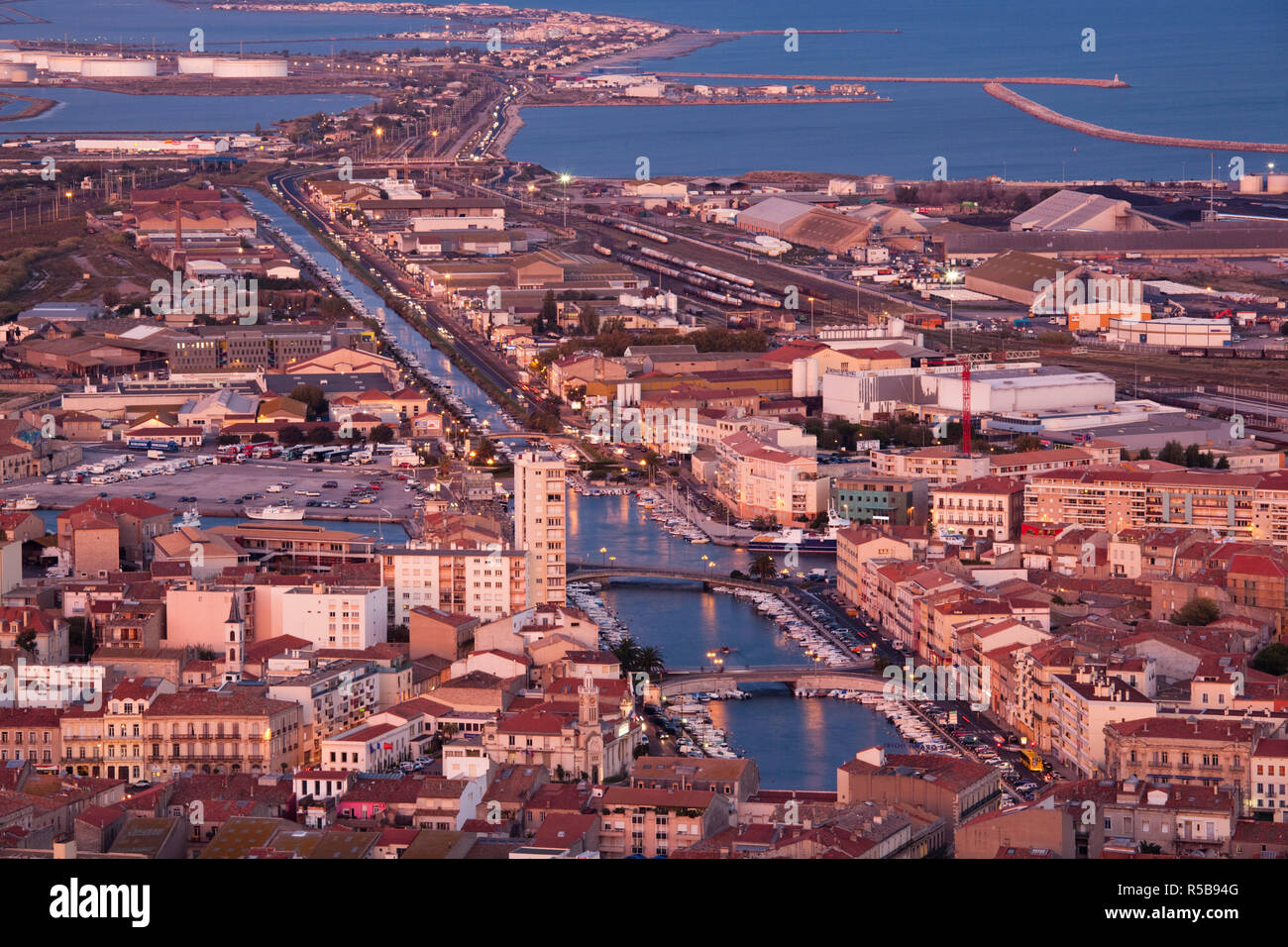 Herault france town -Fotos und -Bildmaterial in hoher Auflösung – Alamy