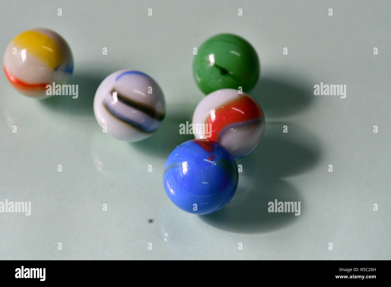 Arten Von Murmeln Stockfotos und -bilder Kaufen - Alamy