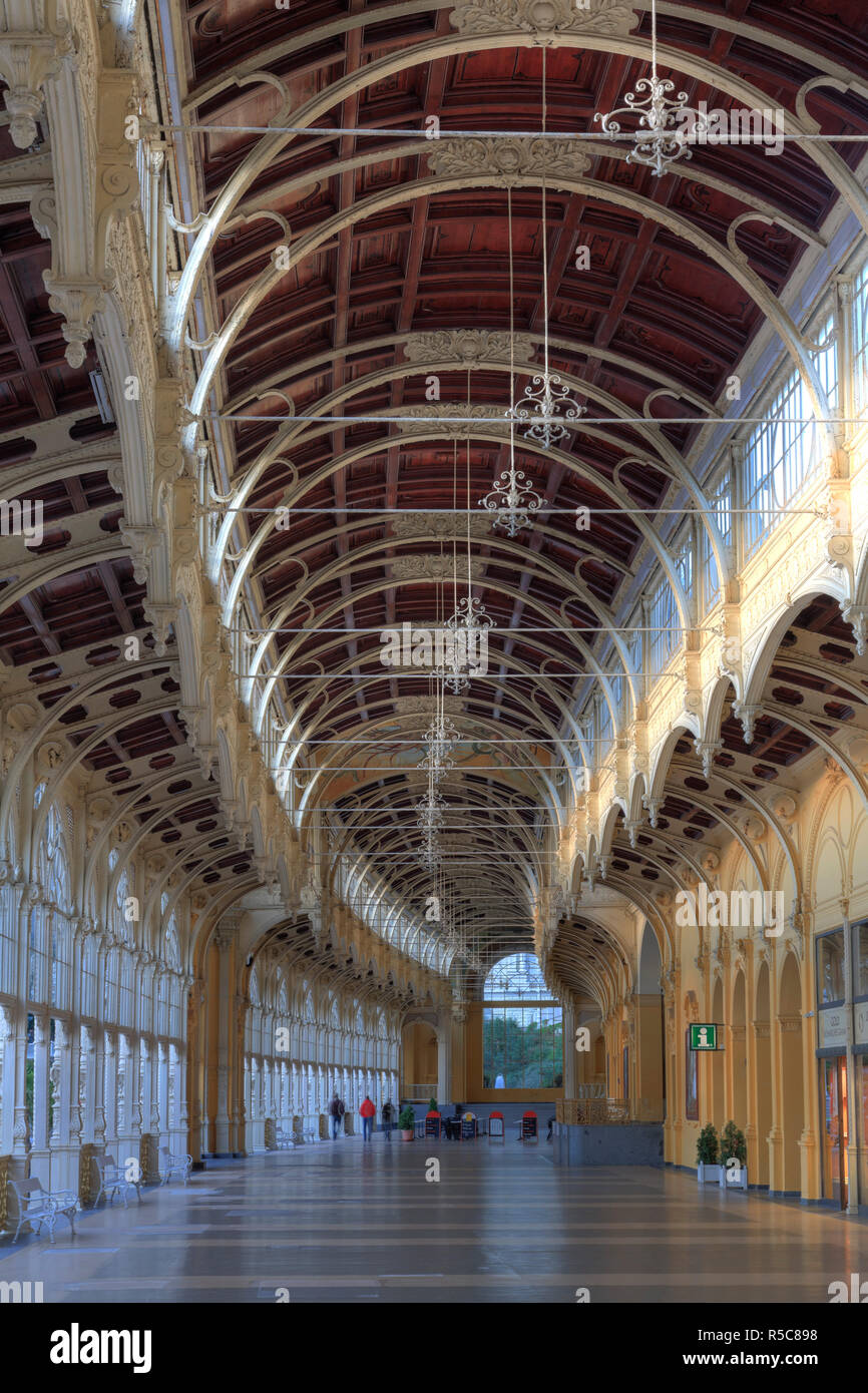 Tschechien, Marienbad Kolonnade Gusseisen Arcade (KOLONADA ...