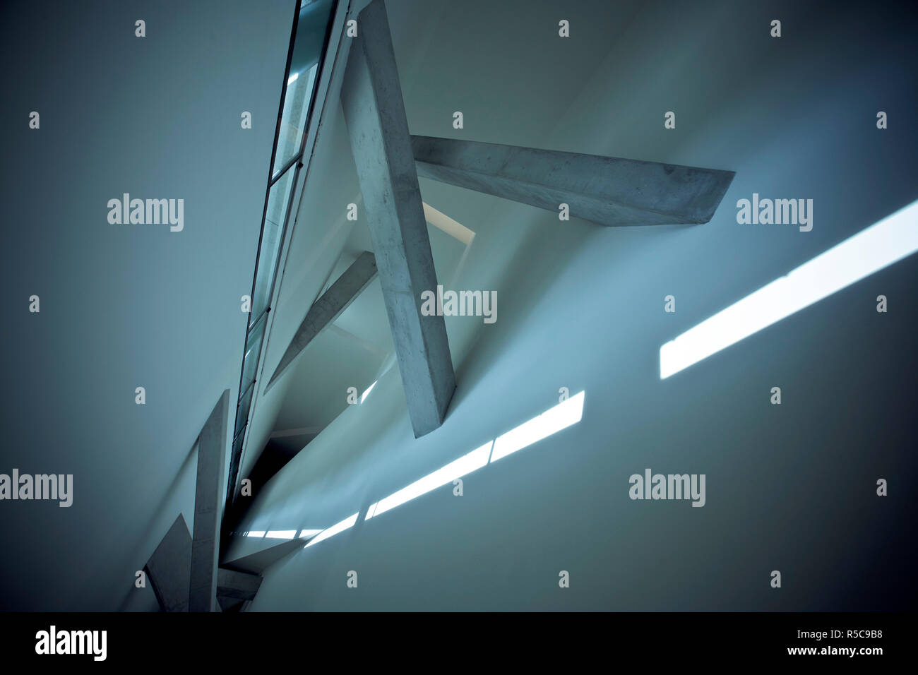 Jewish museum interior inside berlin -Fotos und -Bildmaterial in hoher Auflösung – Alamy