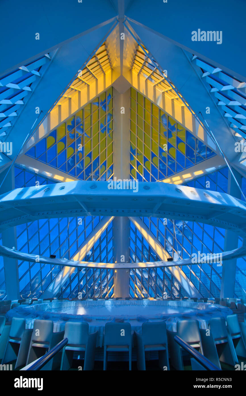 Pyramid of peace and accord -Fotos und -Bildmaterial in hoher Auflösung ...